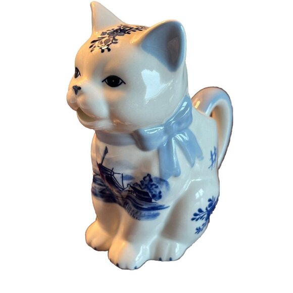 royal delft | Kitchen | Vintage Holland Made Delft Blue Cat Creamer ...